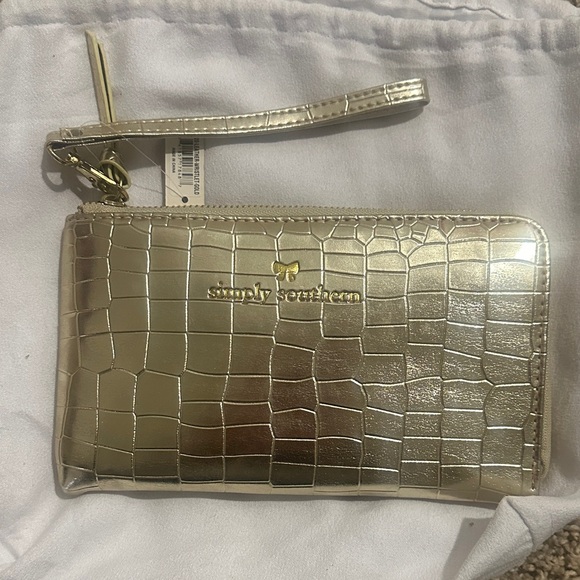 Simply Southern | Bags | Simply Southern Metallic Gold Croc Wristlet ...